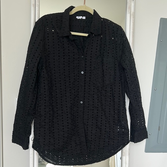 GAP | Tops | Gap Eyelet Button Down Shirt | Poshmark